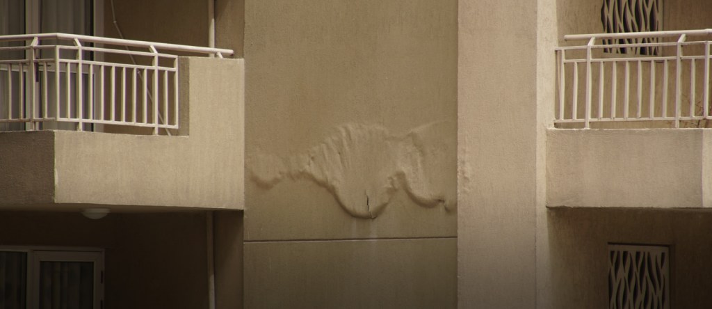 Ways to Prevent Water Seepage In Walls | Zameen Blog