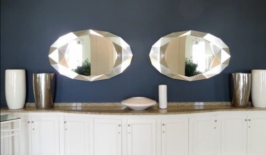 6 amazing ways to use mirrors in your home décor