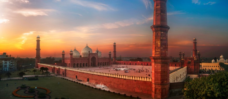 6 Most Beautiful & Largest Mosques in Pakistan | Zameen Blog