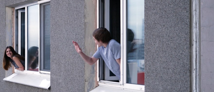 Tips for Dealing With Annoying Neighbors | Zameen Blog