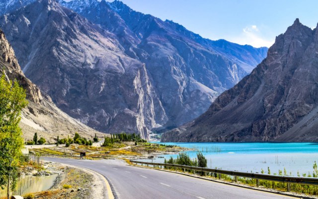 10 Most Scenic & Beautiful Roads in Pakistan | Zameen Blog