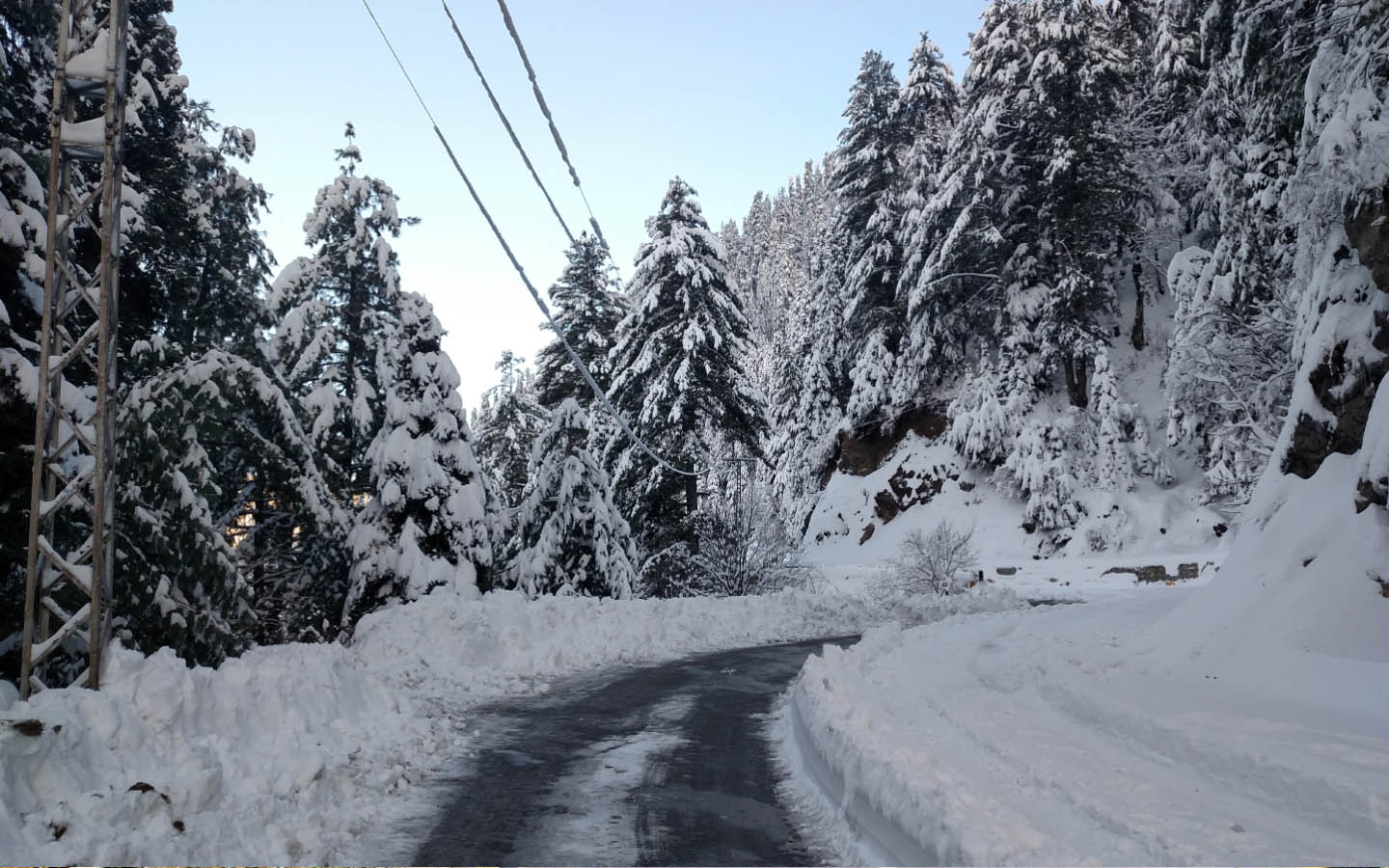 10 Most Scenic & Beautiful Roads in Pakistan | Zameen Blog