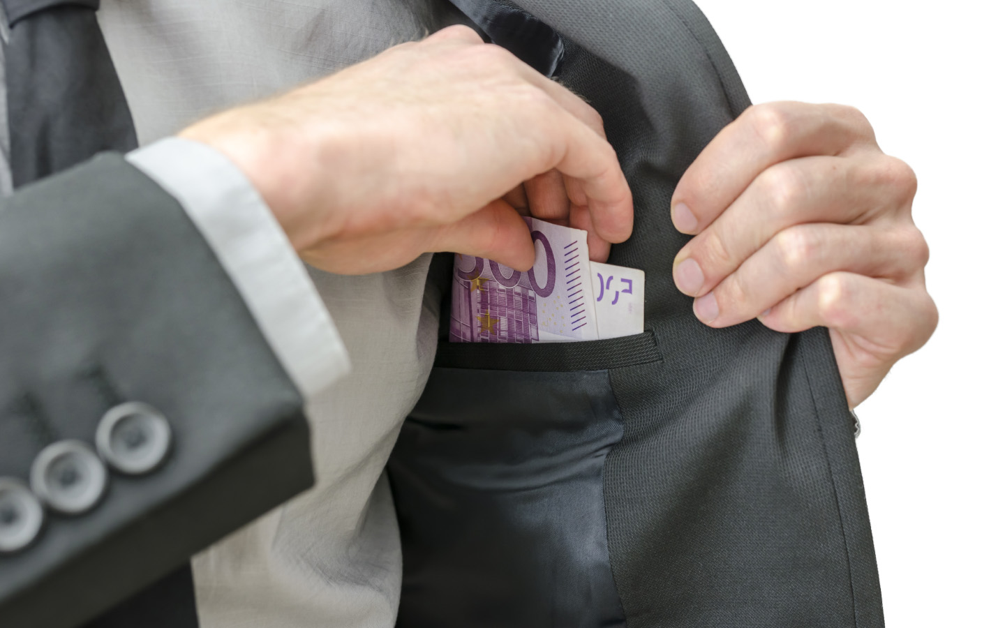 Smart Ways to Hide Money While Traveling | Zameen Blog