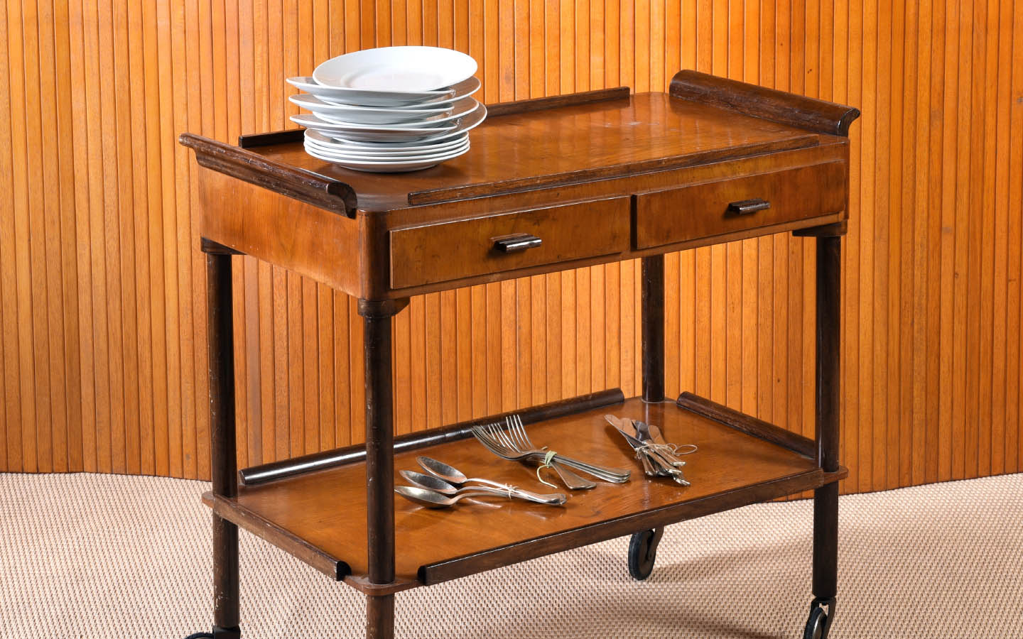 Organising a Dinner Party in a Small Space | Zameen Blog