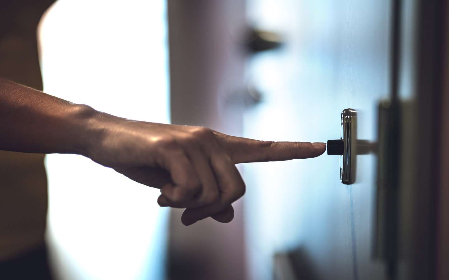 Tips for Dealing With Annoying Neighbors | Zameen Blog