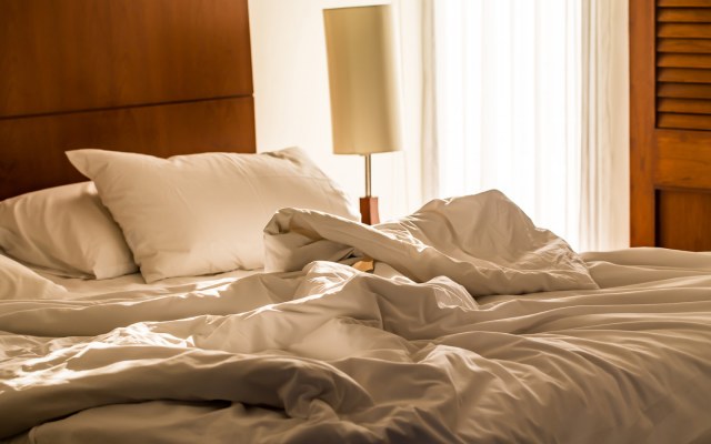 10 Bad Housekeeping Habits You Should Quit Right Now | Zameen Blog