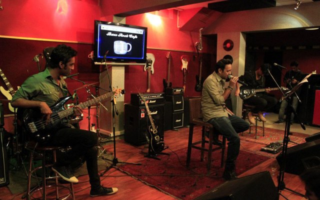 Best Restaurants With Live Music In Karachi | Zameen Blog