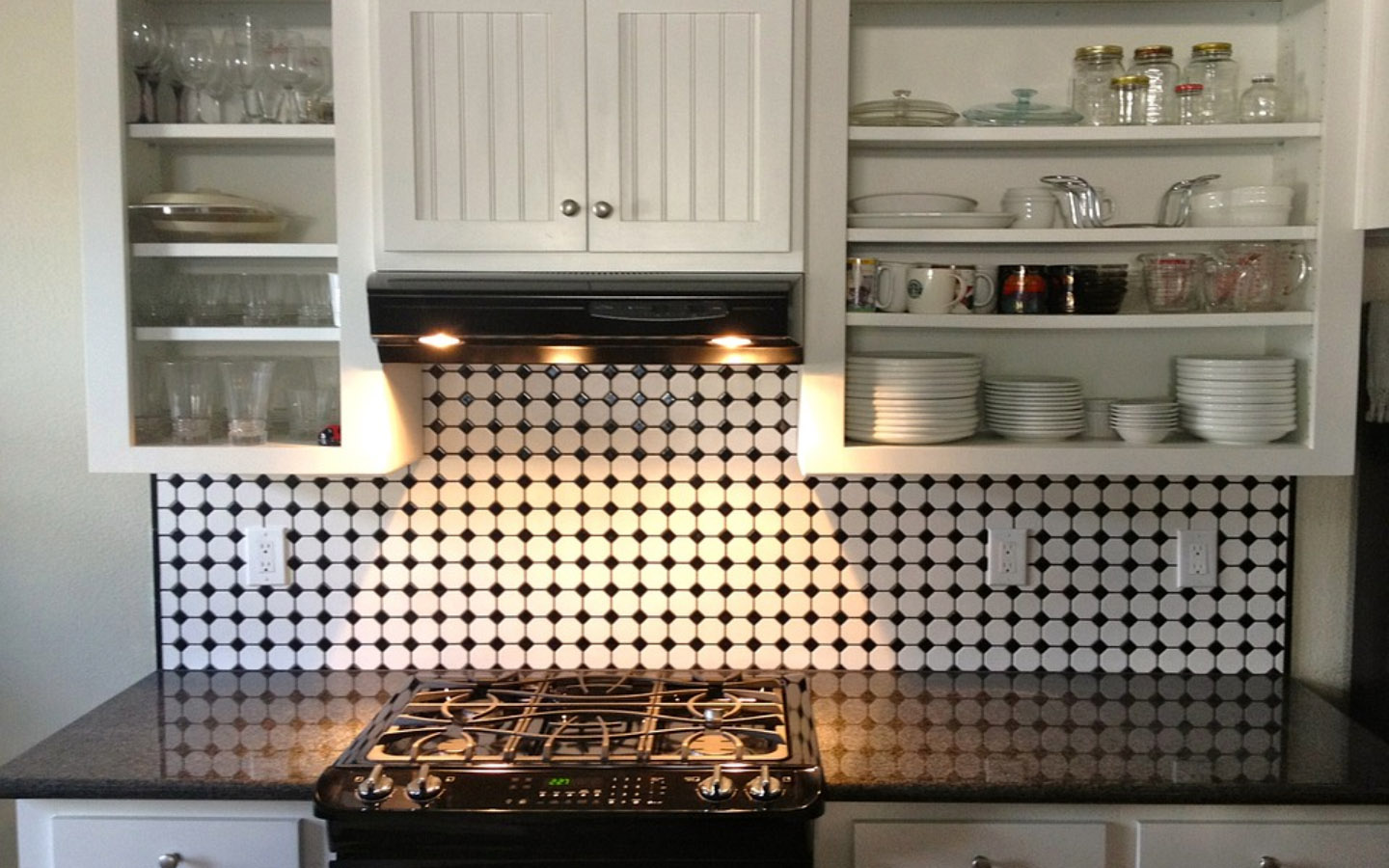 How to Organise a Messy Kitchen in 6 Simple Steps | Zameen Blog