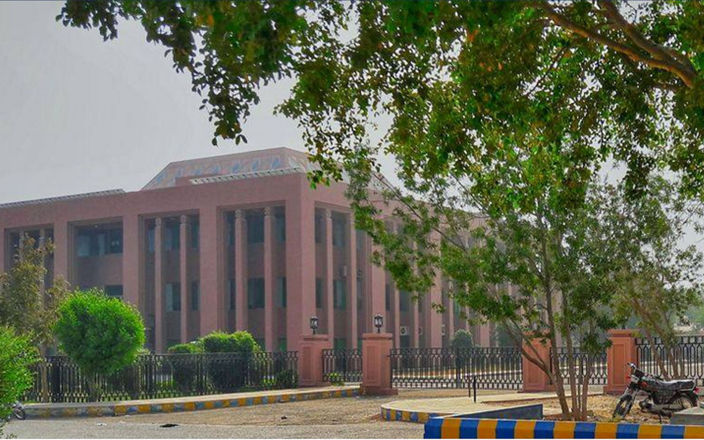 Some of the Best Universities in Sindh | Zameen Blog