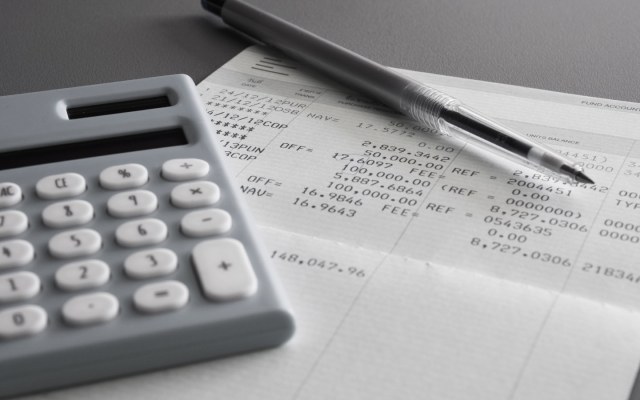 All You Need to Know About Zakat Deduction in Banks | Zameen Blog