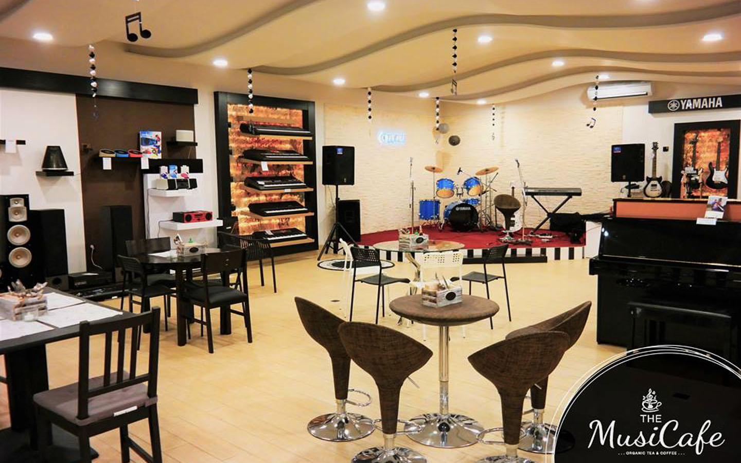 Best Restaurants With Live Music In Karachi | Zameen Blog