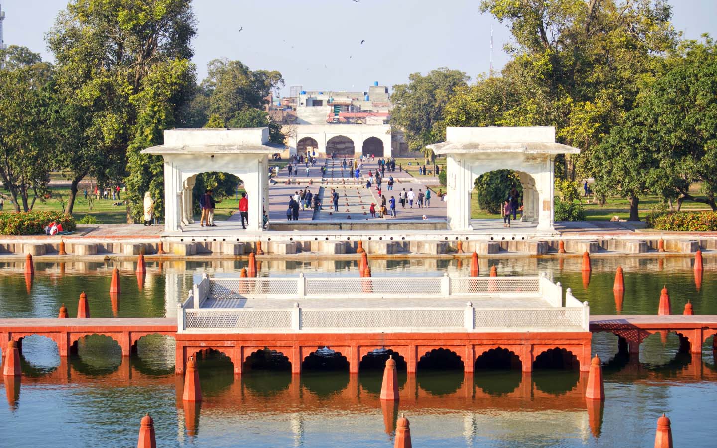 7 Amazing Places to Visit in Lahore with Family | Zameen Blog