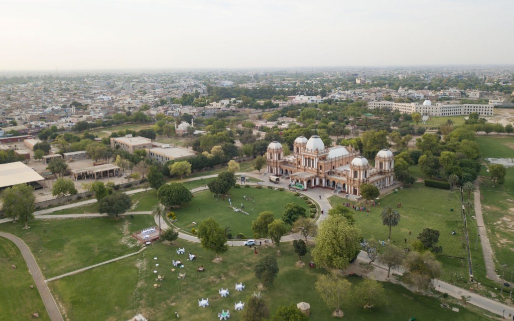 Noor Mahal: The Stunning Palace of Lights in Bahawalpur | Zameen Blog