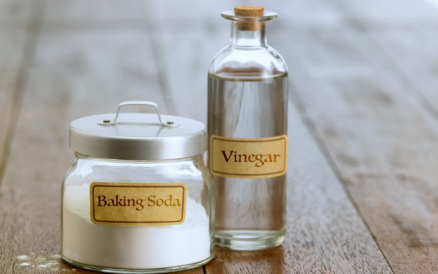 11 Amazing Uses of White Vinegar in the House | Zameen Blog