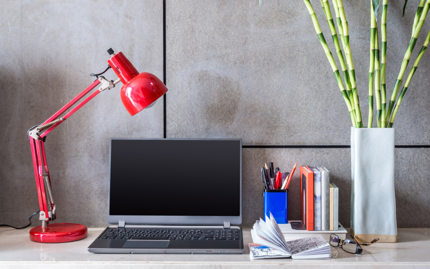 7 Tips for Setting up a Home Office | Zameen Blog
