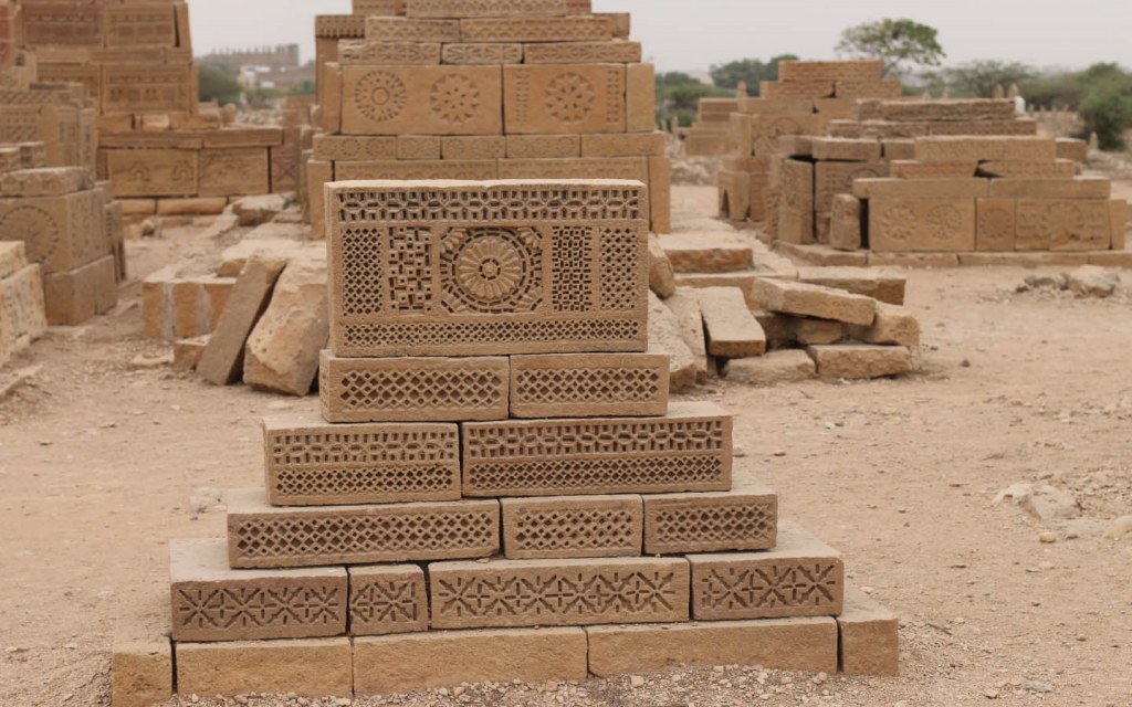 Chaukhandi Tombs: Famous Historical Site in Sindh | Zameen Blog