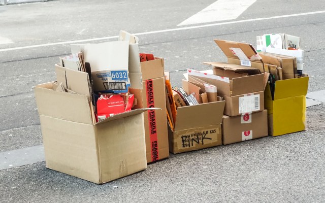 How to Overcome Hoarding and Organise Your Home | Zameen Blog