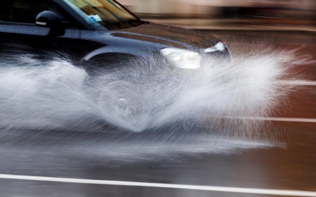 8 Safety Tips for Rainy Season Everyone Must Follow | Zameen Blog