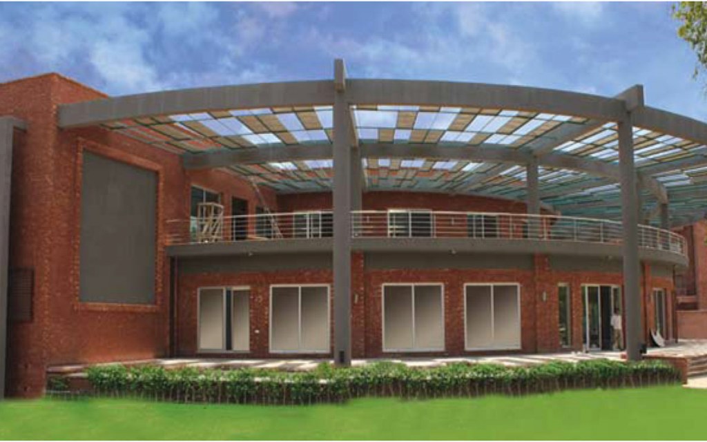 Top Medical Universities in Lahore: CMH, KEMU, UHS & More | Zameen Blog