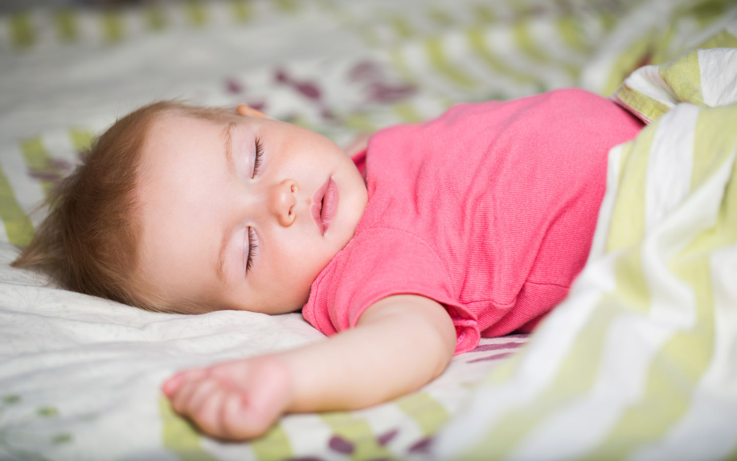 8 Simple Tips for Moving with a Baby | Zameen Blog