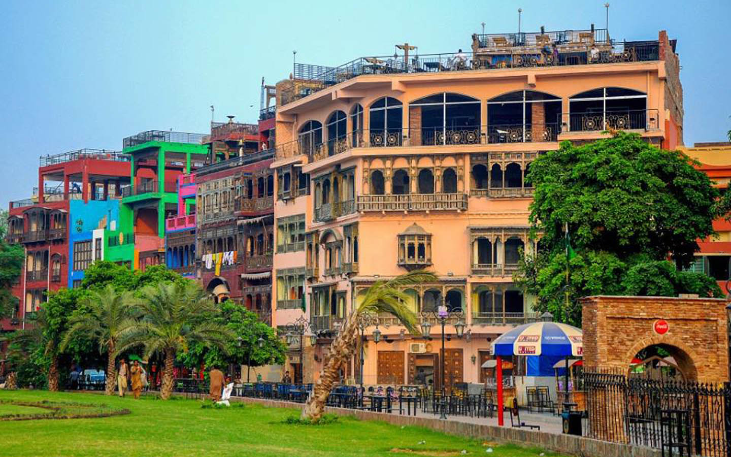 The Walled City of Lahore: History, Attractions & More! | Zameen Blog