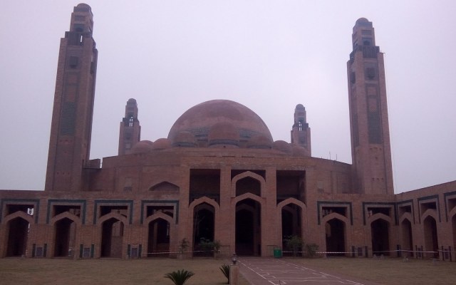 Grand Jamia Mosque in Bahria Town, Lahore | Zameen Blog