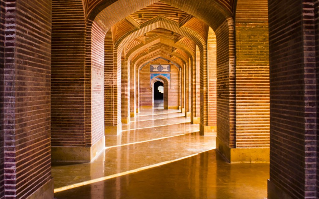 Shah Jahan Mosque in Thatta: A Hidden Gem | Zameen Blog
