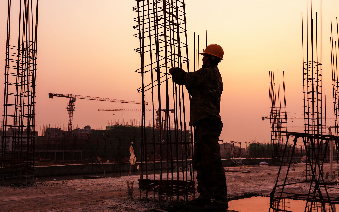 Questions to Ask Before Hiring a Contractor to Build a House | Zameen Blog