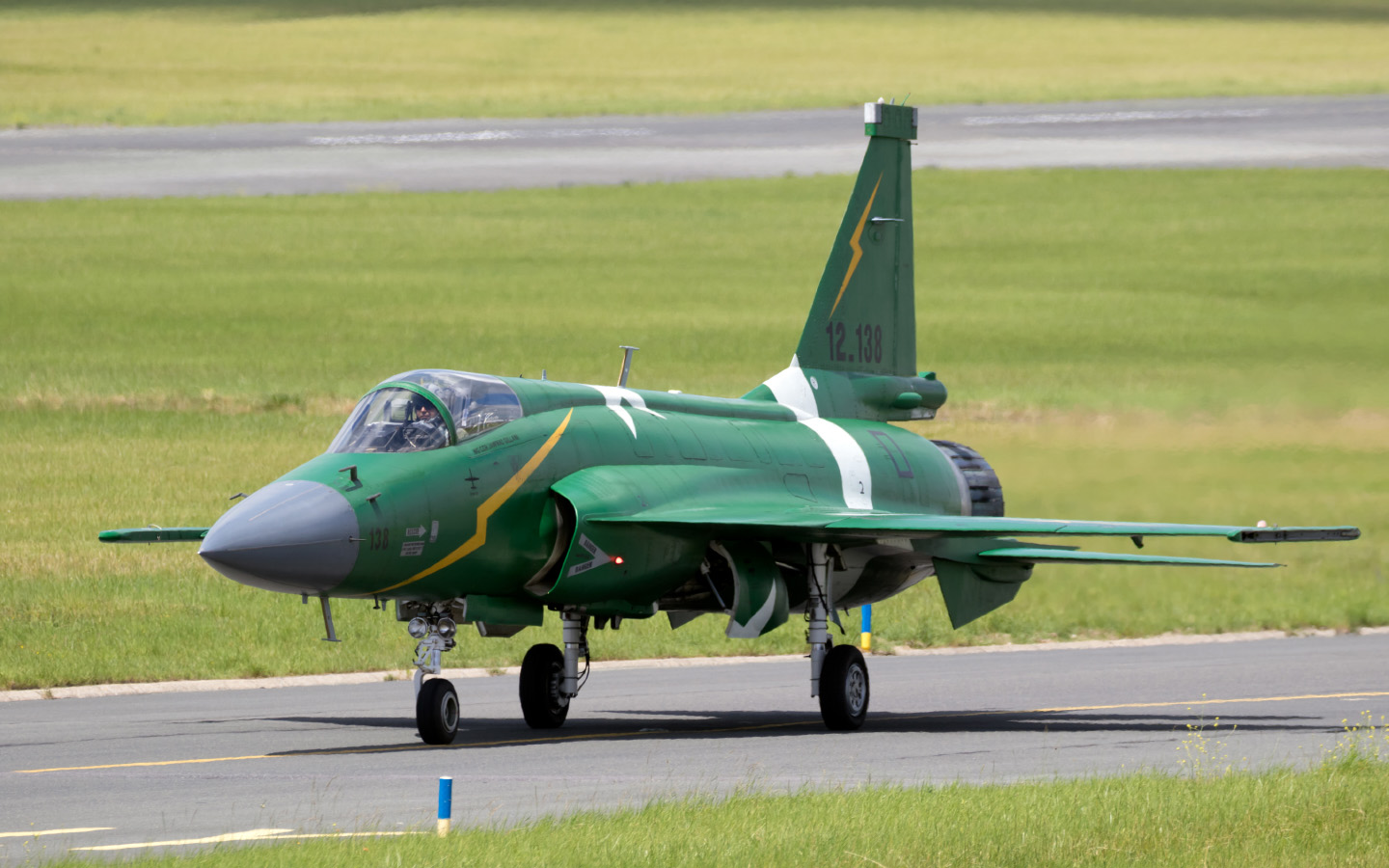 Top Pakistani Fighter Jets used by PAF | Zameen Blog