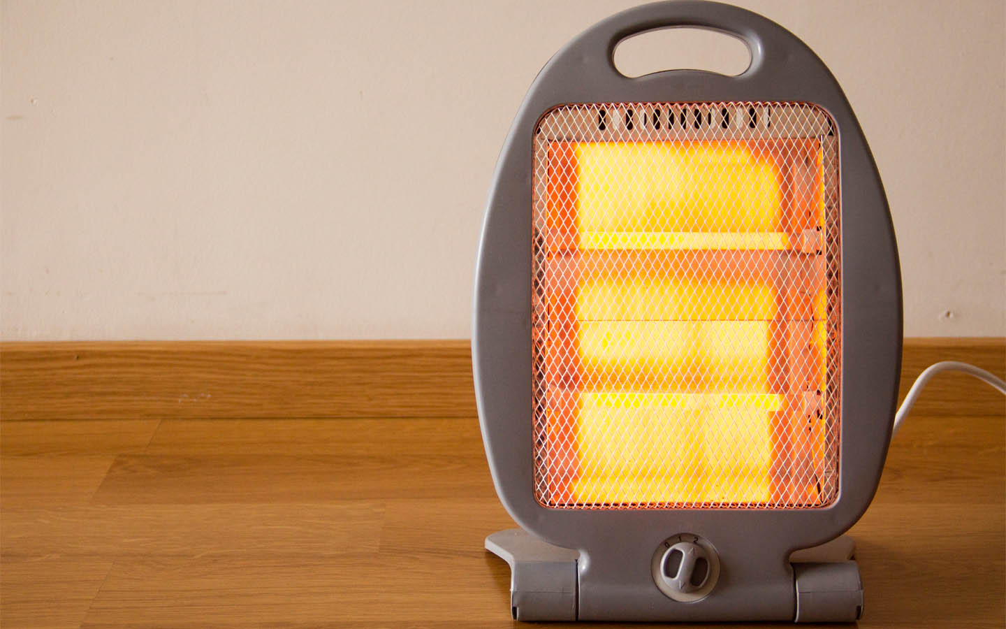 Important Safety Tips for Using Heaters During Winters | Zameen Blog