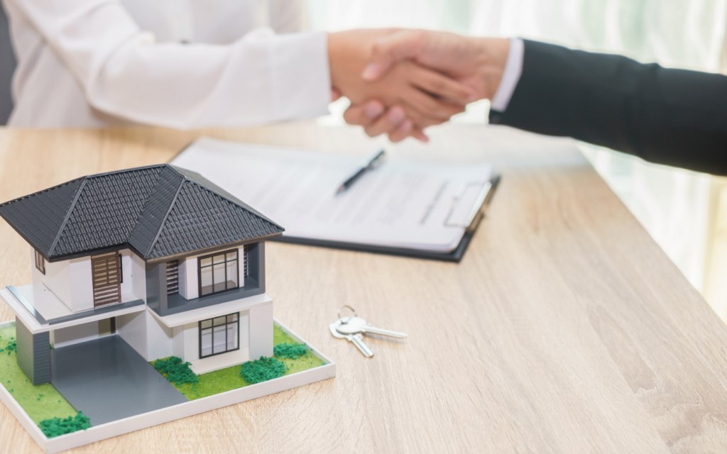 Renting vs Buying a House: Pros and Cons | Zameen Blog