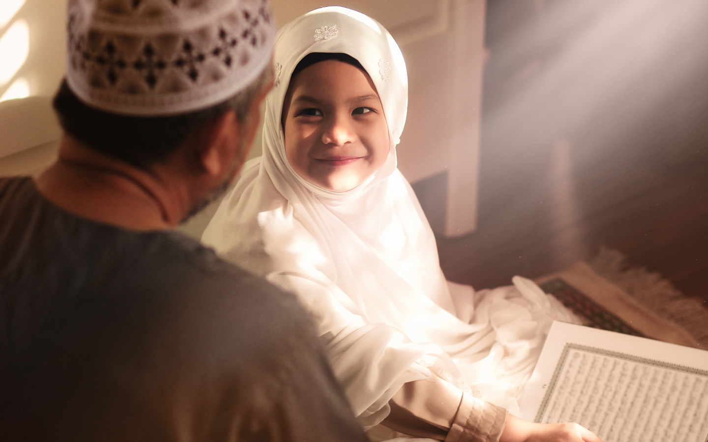 Tips for Females Travelling Solo to Pakistan | Zameen Blog