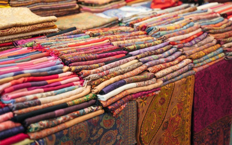 Top Travel Souvenirs in Pakistan for Your Collection | Zameen Blog
