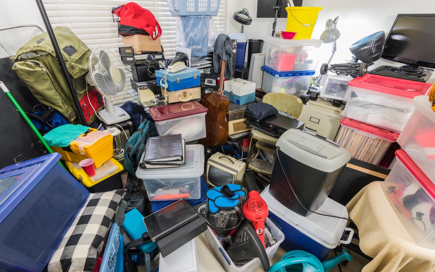 How to Declutter the Storage Areas in Your Home | Zameen Blog