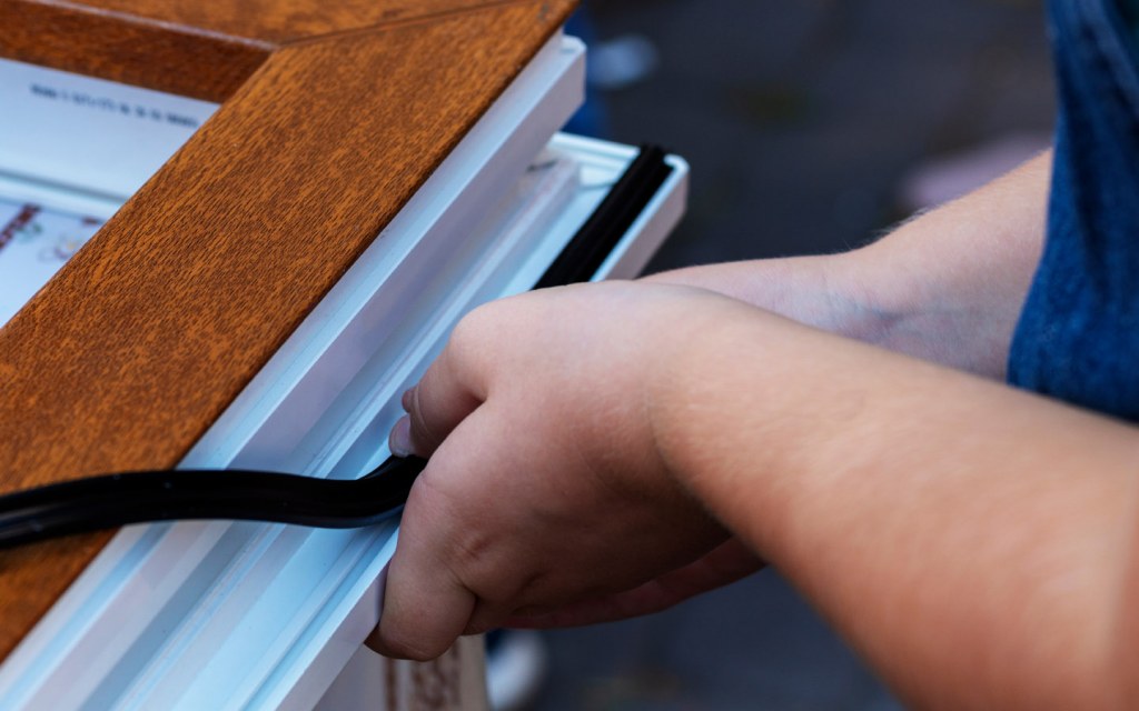 Tips on How to Insulate Windows for Winter | Zameen Blog
