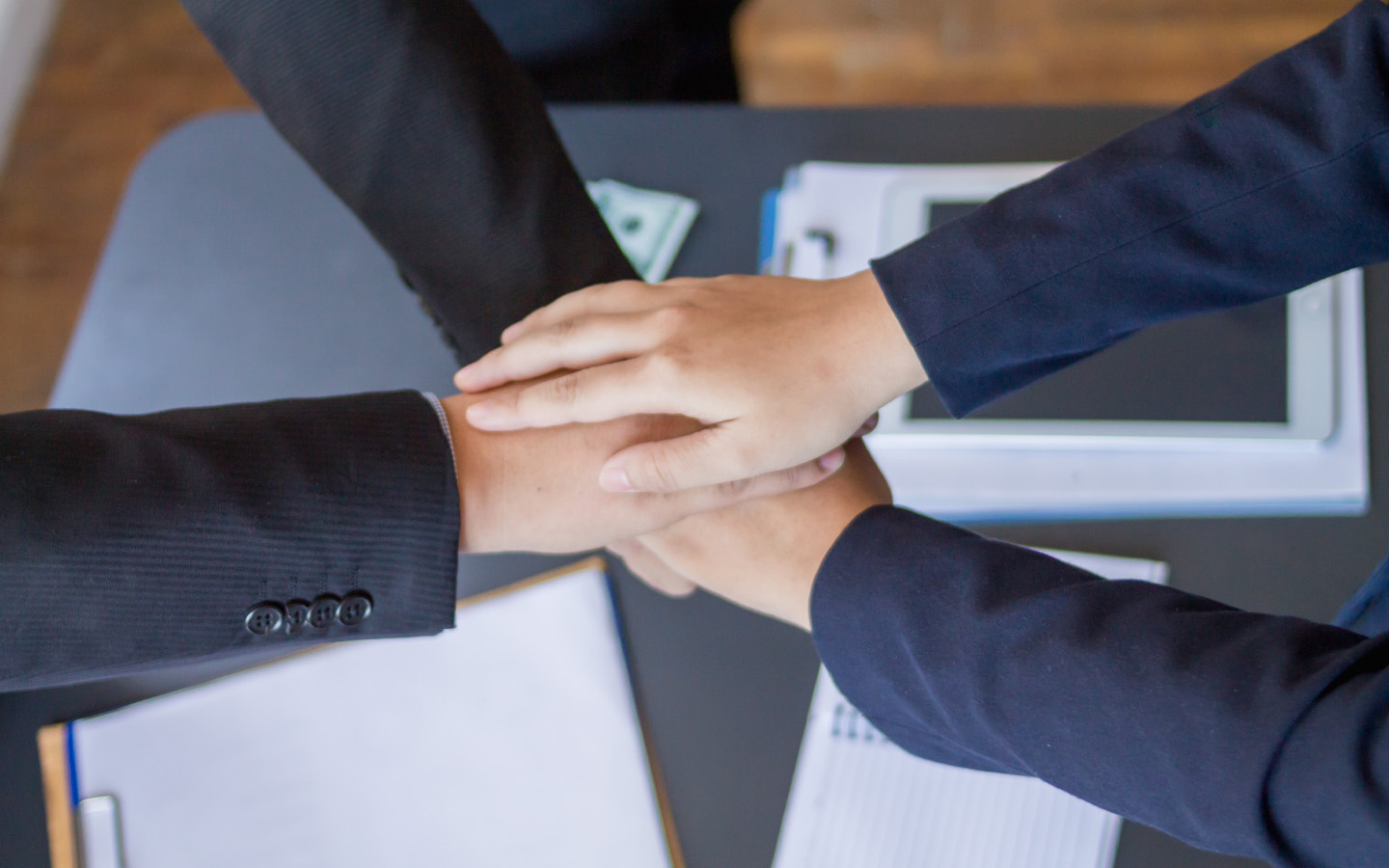 Should You Consider Joint Property Ownership? | Zameen Blog