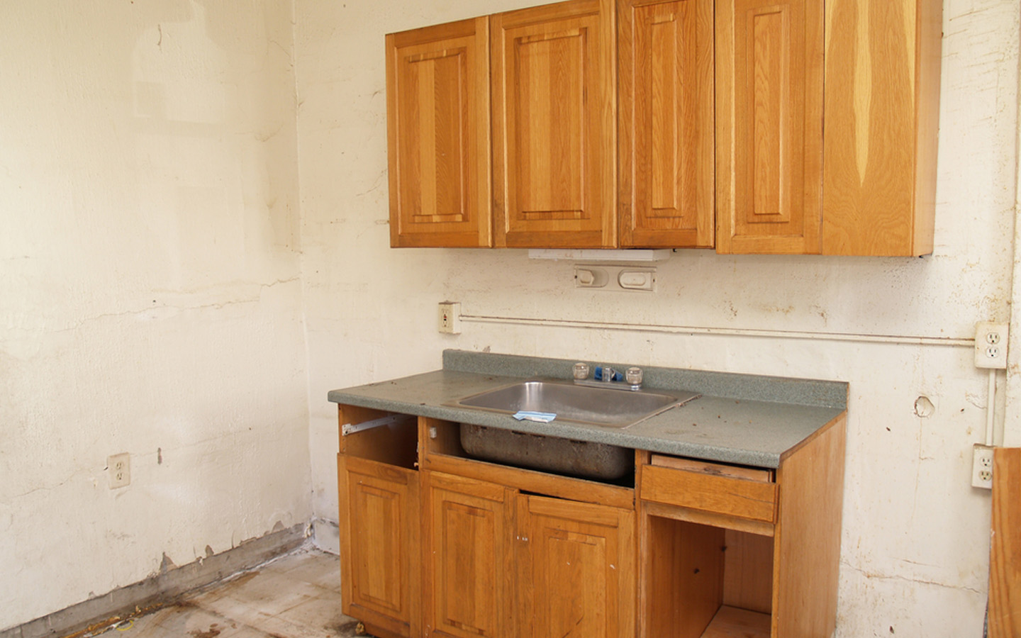 Wondering When to Update a Kitchen? Take our Help! | Zameen Blog