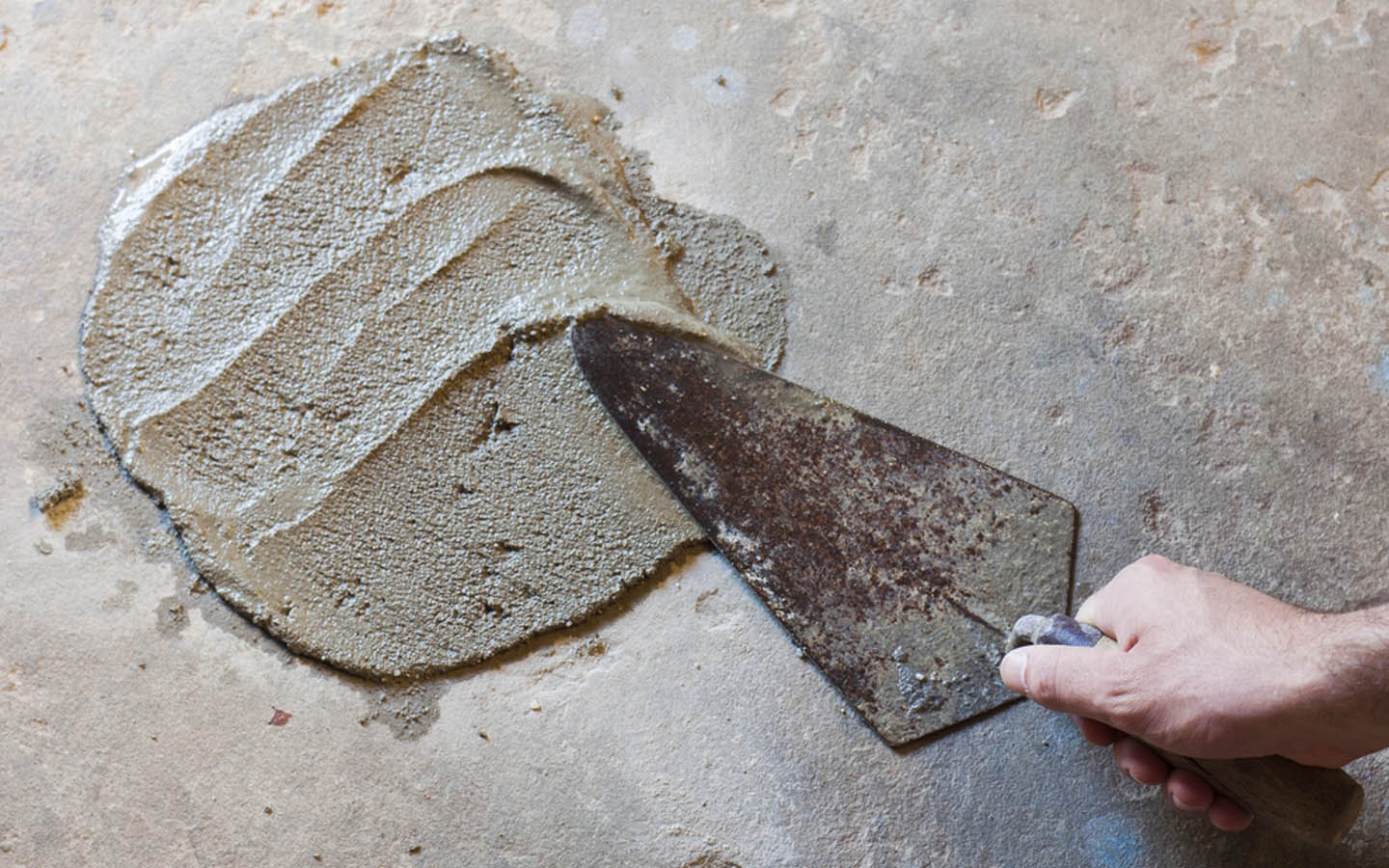 DIY Guide on How to Repair Concrete Cracks | Zameen Blog