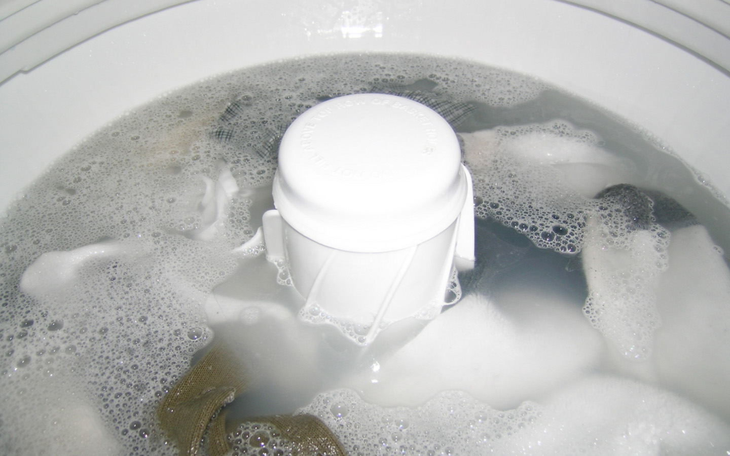 How to Disinfect Clothes During the Coronavirus Pandemic | Zameen Blog