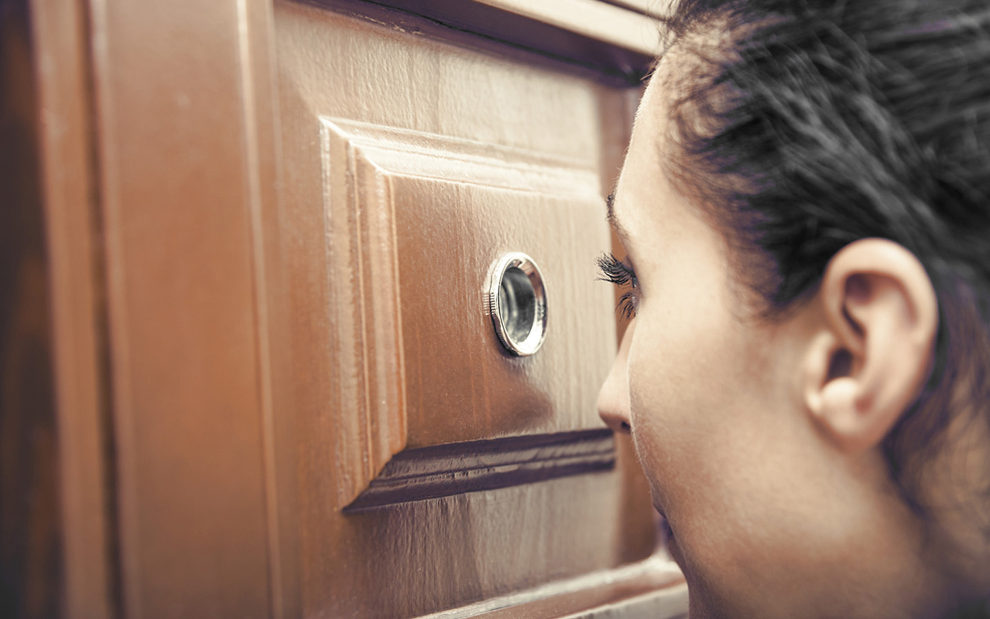 Tips to Secure Your Home While Living Alone in Pakistan | Zameen Blog