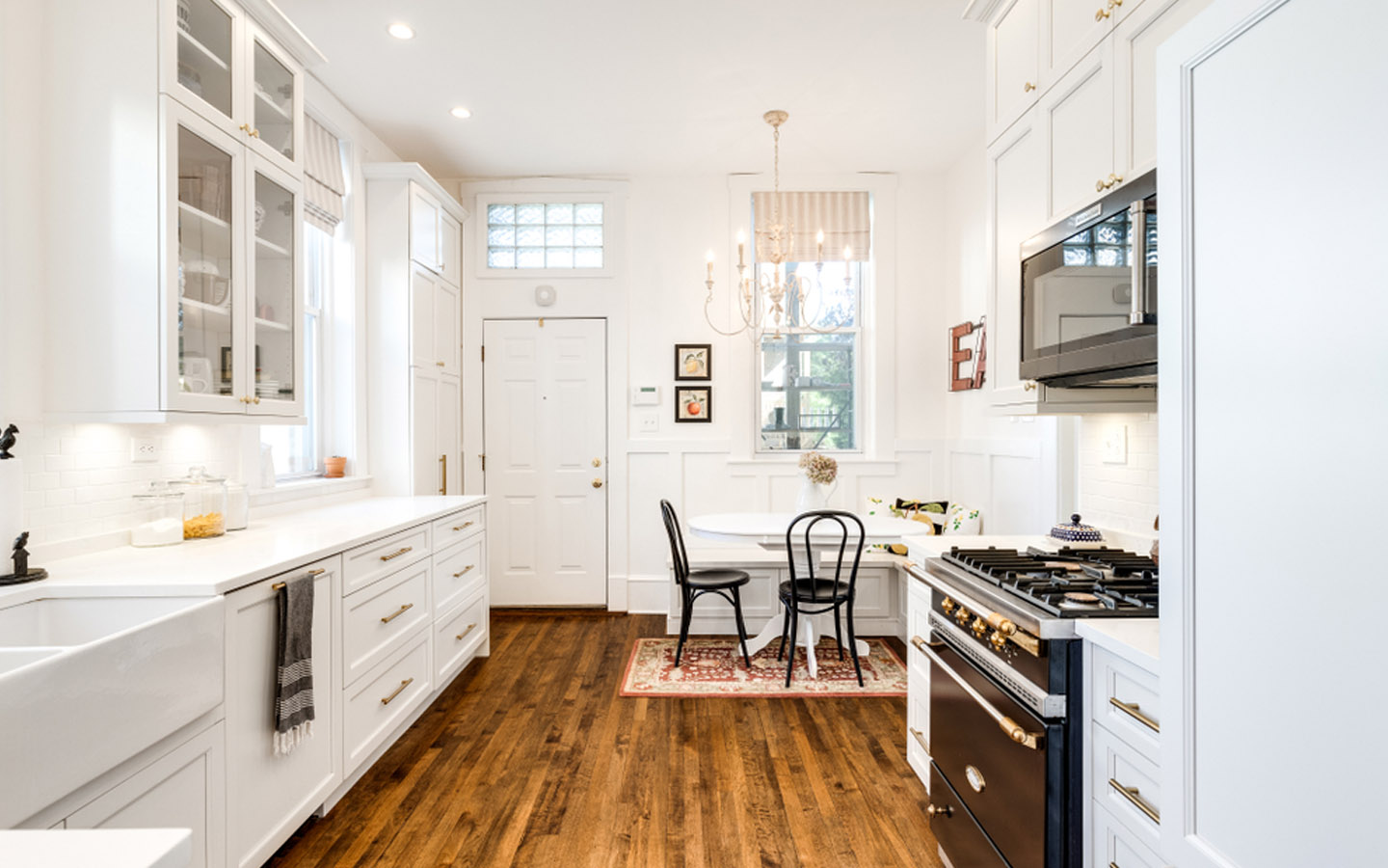 How to Choose the Best Flooring for Your Kitchen | Zameen Blog