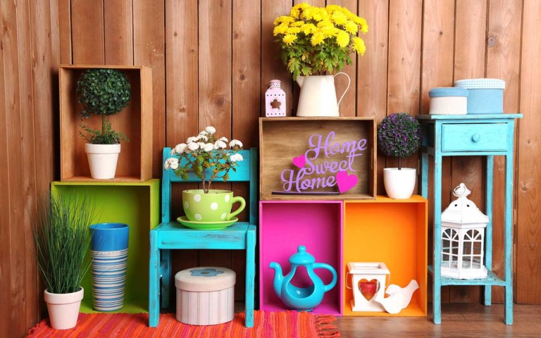 Top Renter-Friendly Ideas to Decorate Your Walls | Zameen Blog