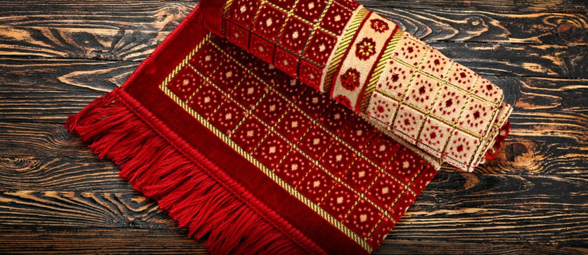 How to Make Your Own Prayer Rug at Home | Zameen Blog