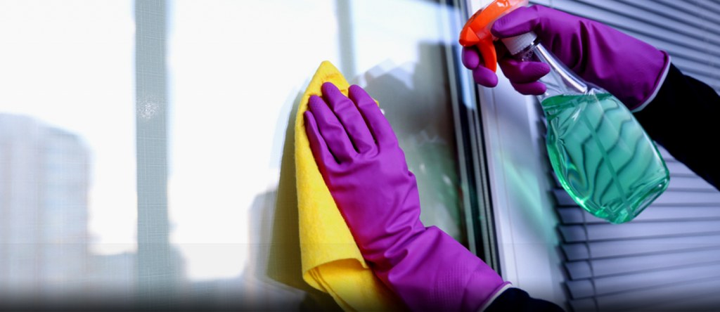 Tips on How to Clean Windows Like a Pro | Zameen Blog