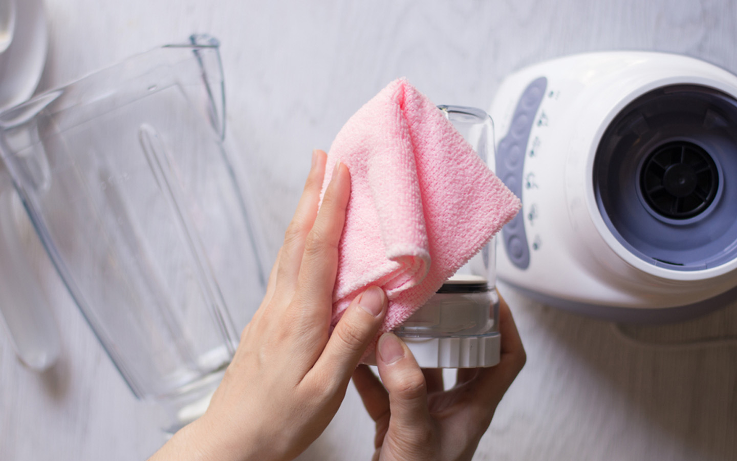 Tips to Clean Kitchen Appliances at Home | Zameen Blog