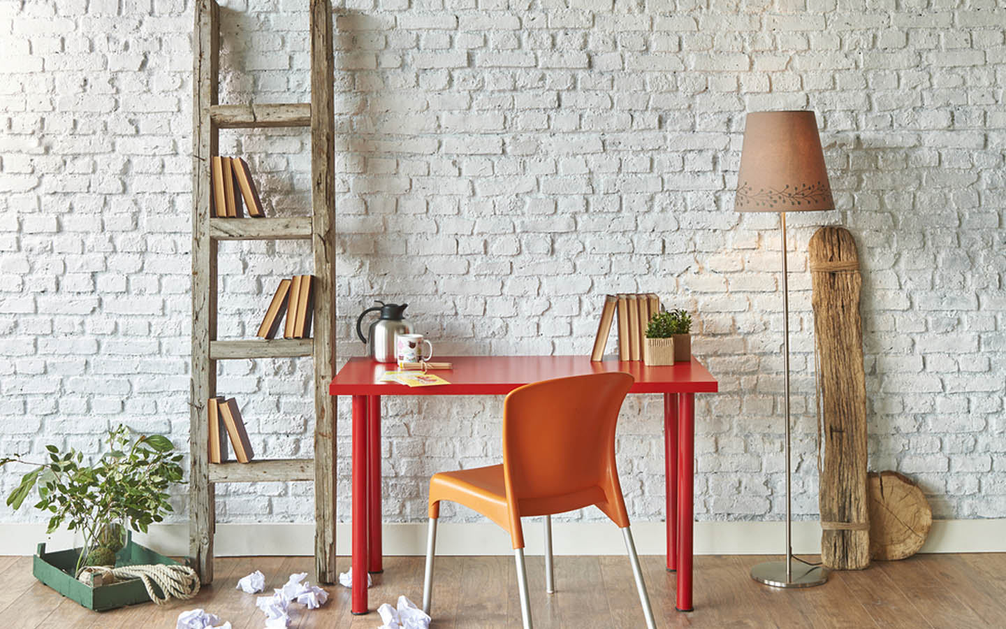 Inspiring Decor Ideas for Your Writing Desk | Zameen Blog