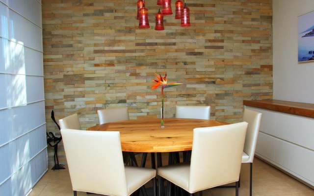 Choosing the Right Dining Table for Your Home | Zameen Blog