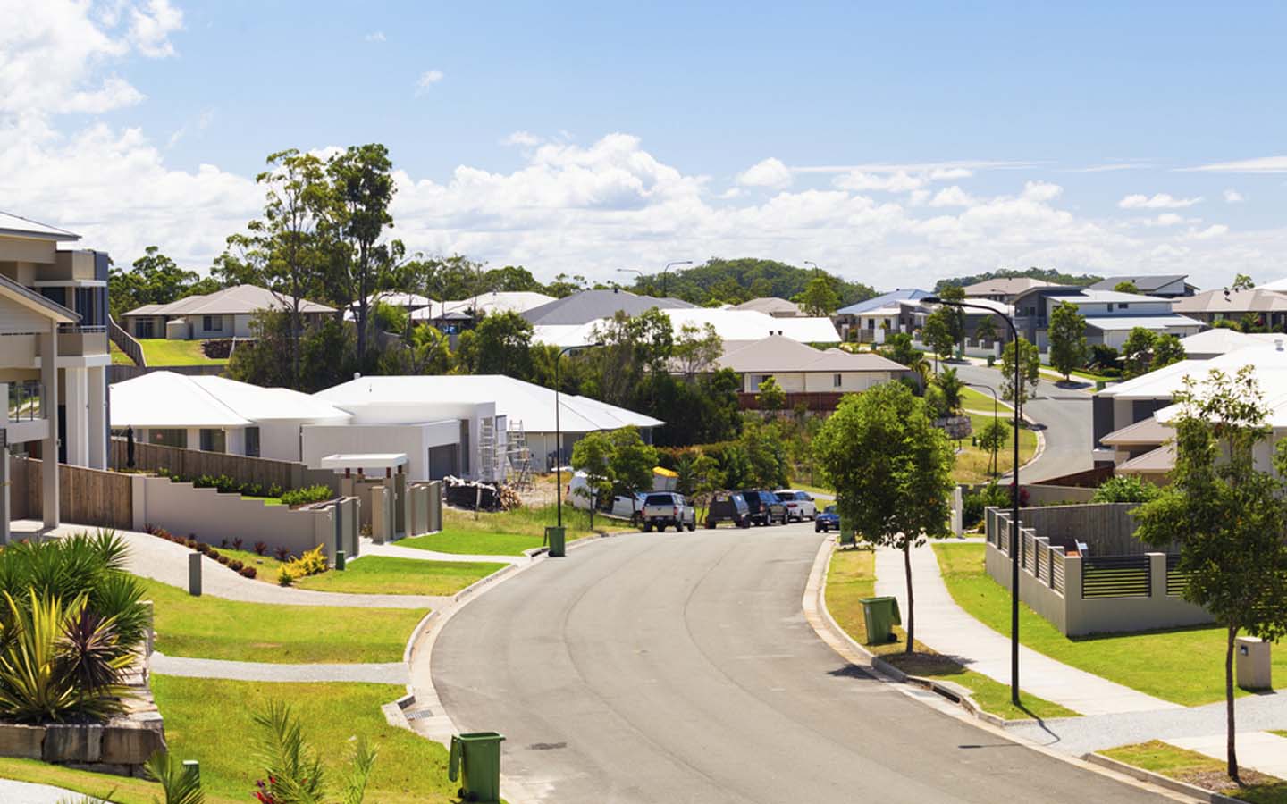Living in Main City vs Suburbs: Pros and Cons | Zameen Blog