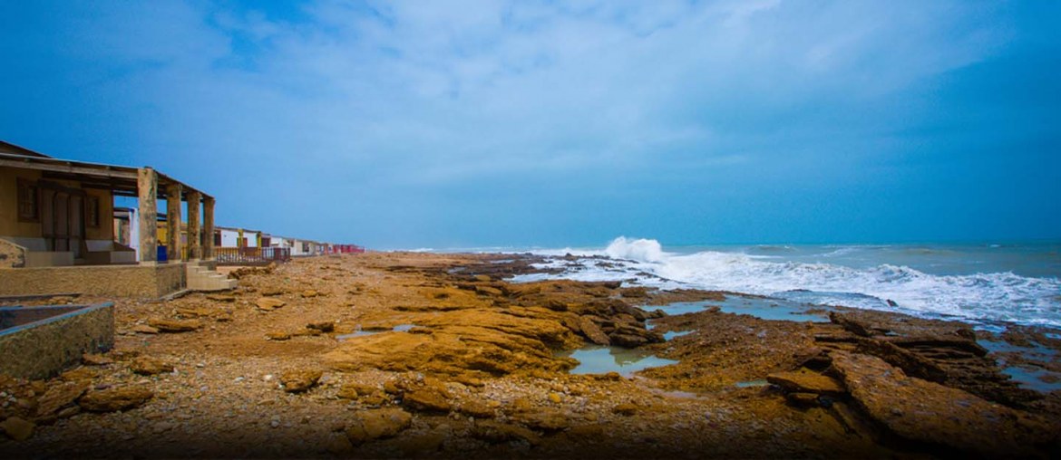 French Beach, Karachi: Location, Hut Booking & More | Zameen Blog