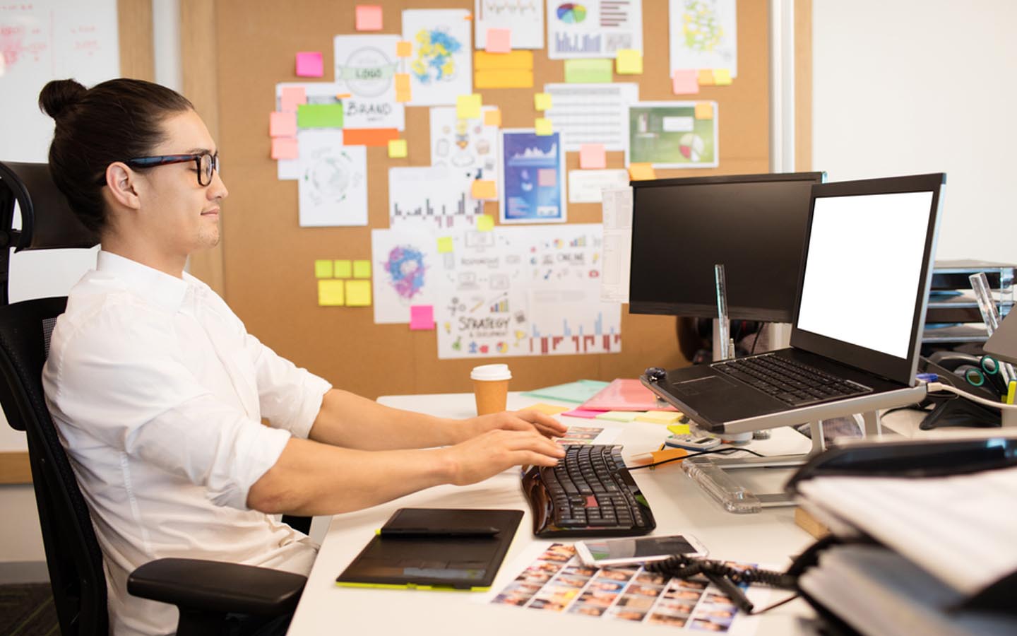 Best Soft Board Decoration Ideas for Schools & Offices | Zameen Blog